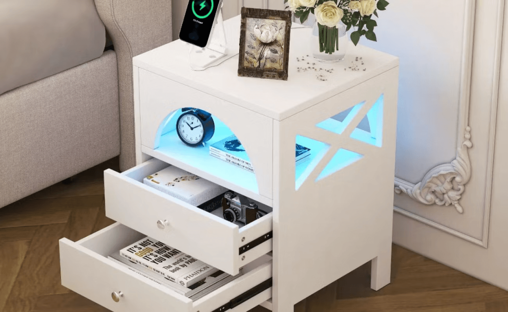 6 Reasons to Choose Wireless Charging Station Nightstands