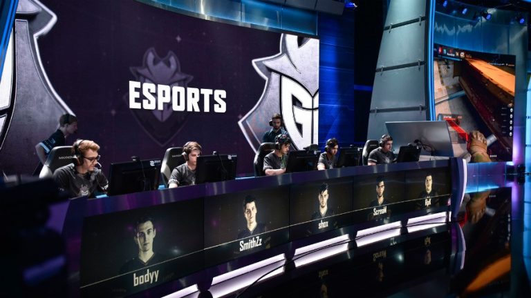 Esports Arenas: The New Stadiums of Competitive Gaming